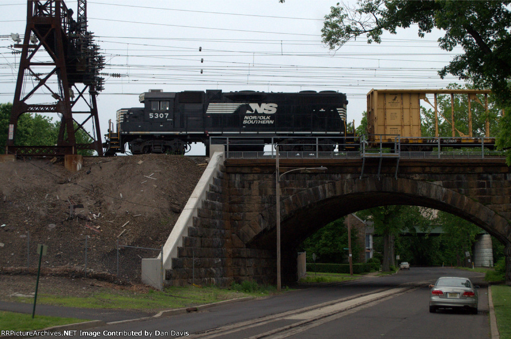 NS GP38-2 5307 on the rear of WPMO-80